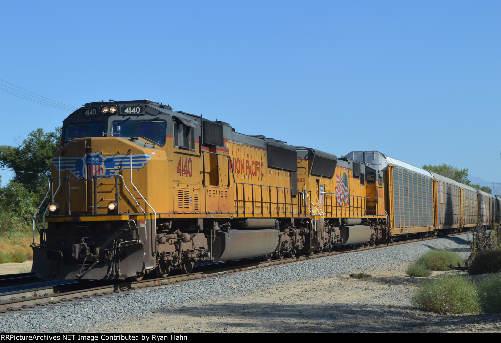 A SD70M Pair race west towards Mira Loma